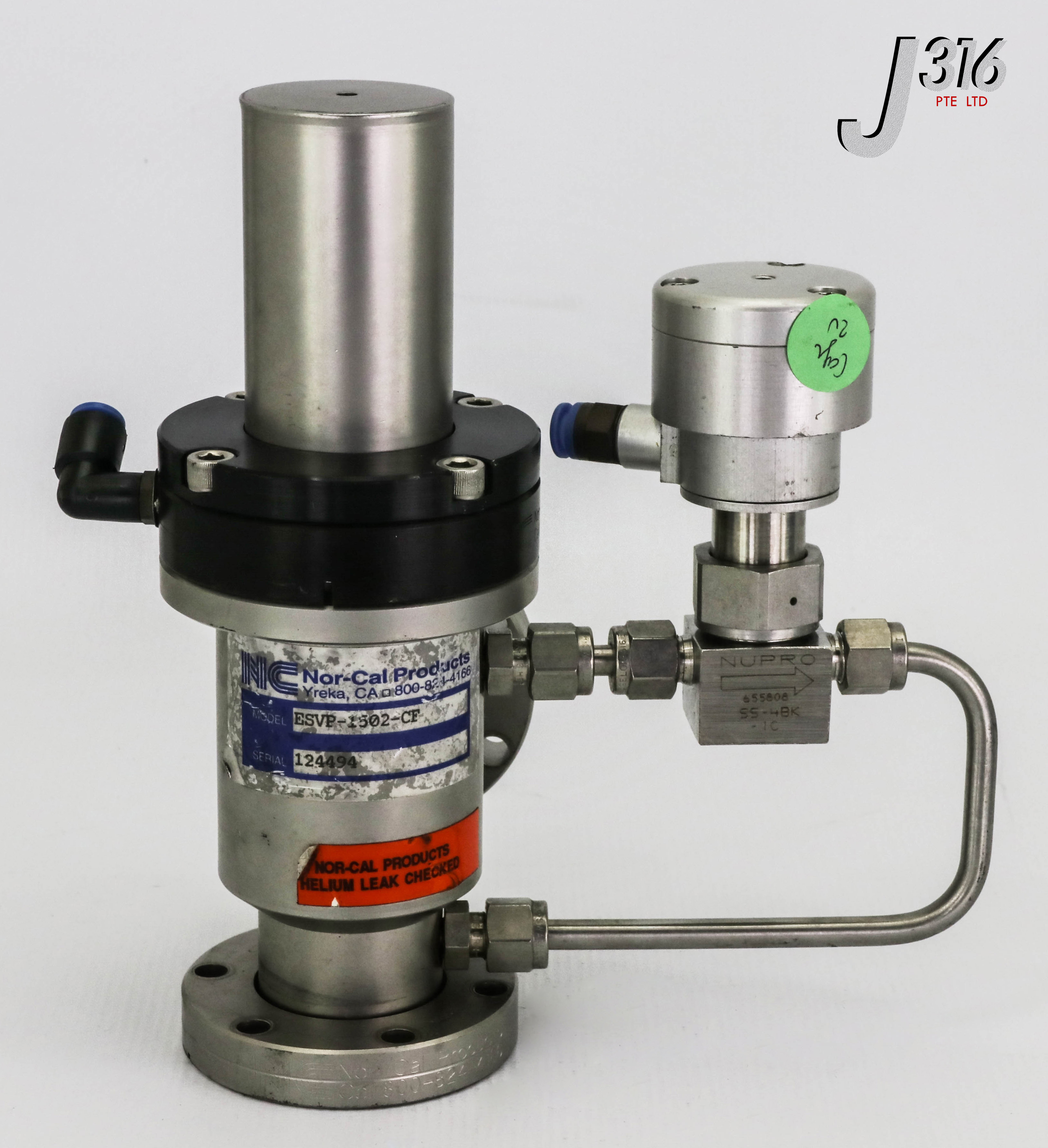 13860 NOR-CAL PNEUMATIC ANGLE VALVE W/SS-4BK-1C VALVE ESVP-1502-CF ...