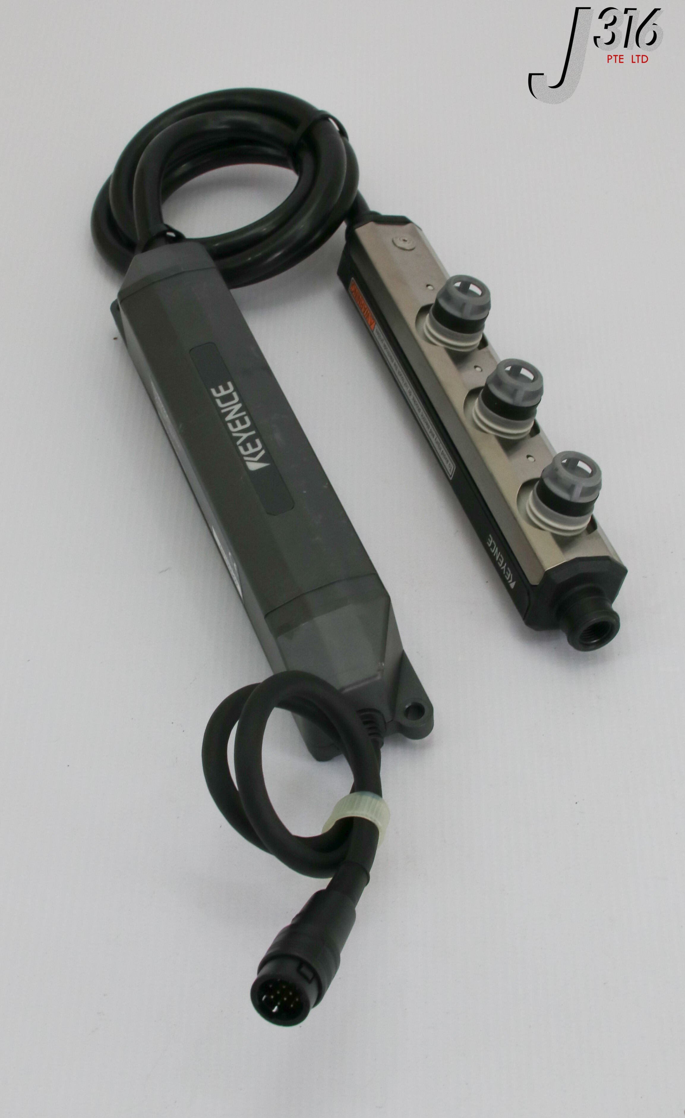 17825 KEYENCE HIGH-PERFORMANCE MICRO STATIC ELIMINATOR, SPOT TYPE MAIN ...