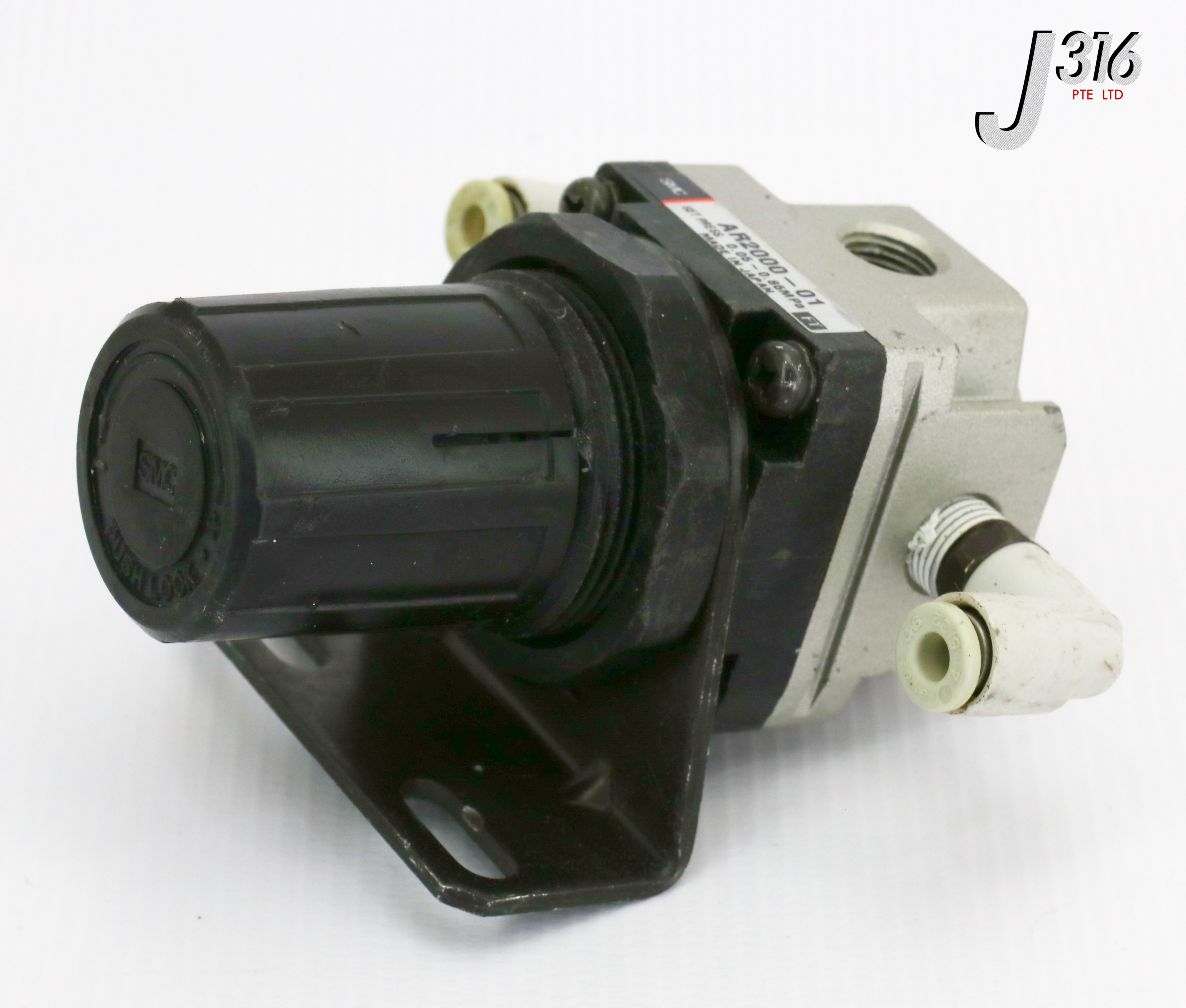 19164 SMC AIR REGULATOR AR2000-01 – J316Gallery