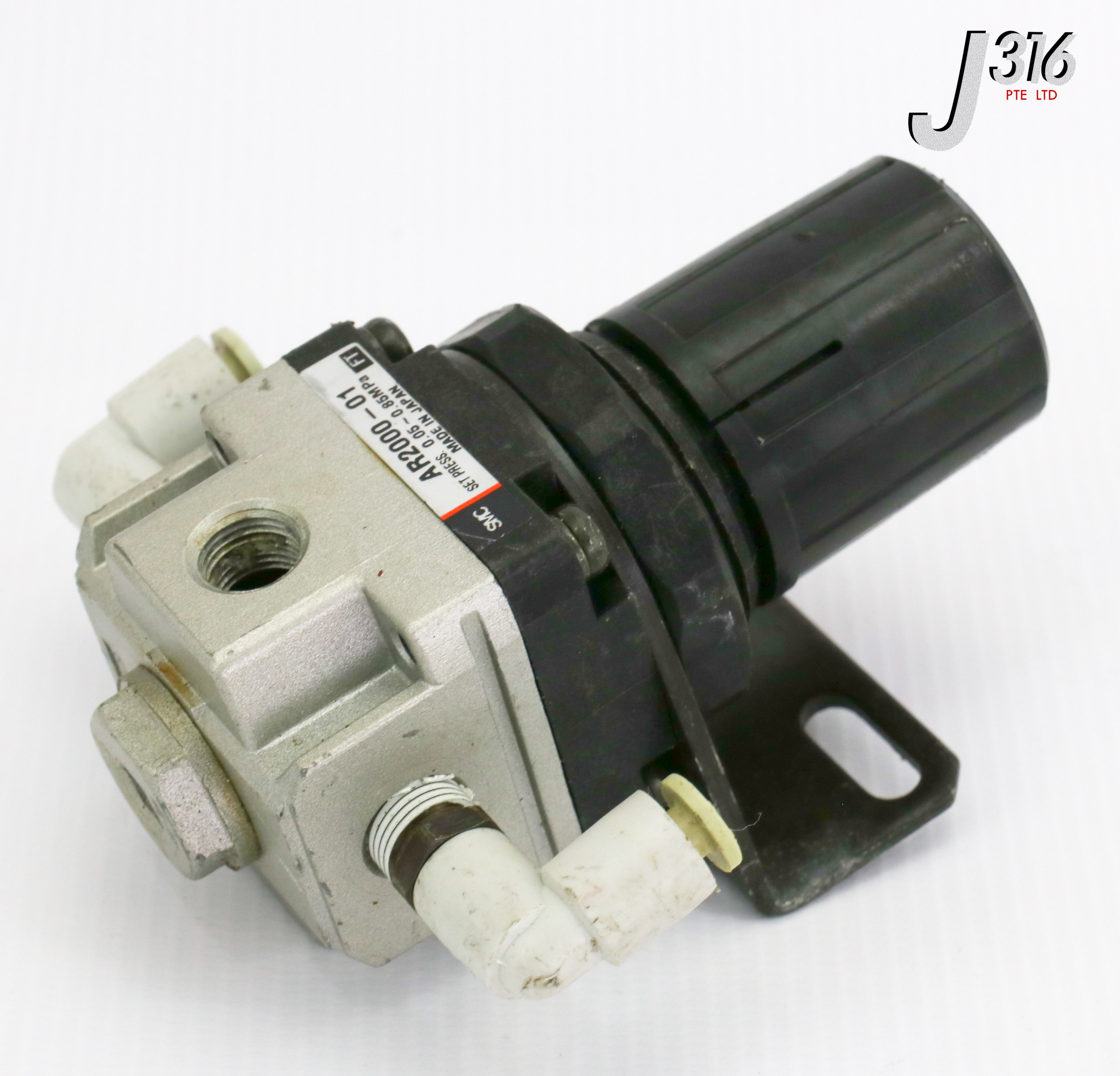 19164 SMC AIR REGULATOR AR2000-01 – J316Gallery