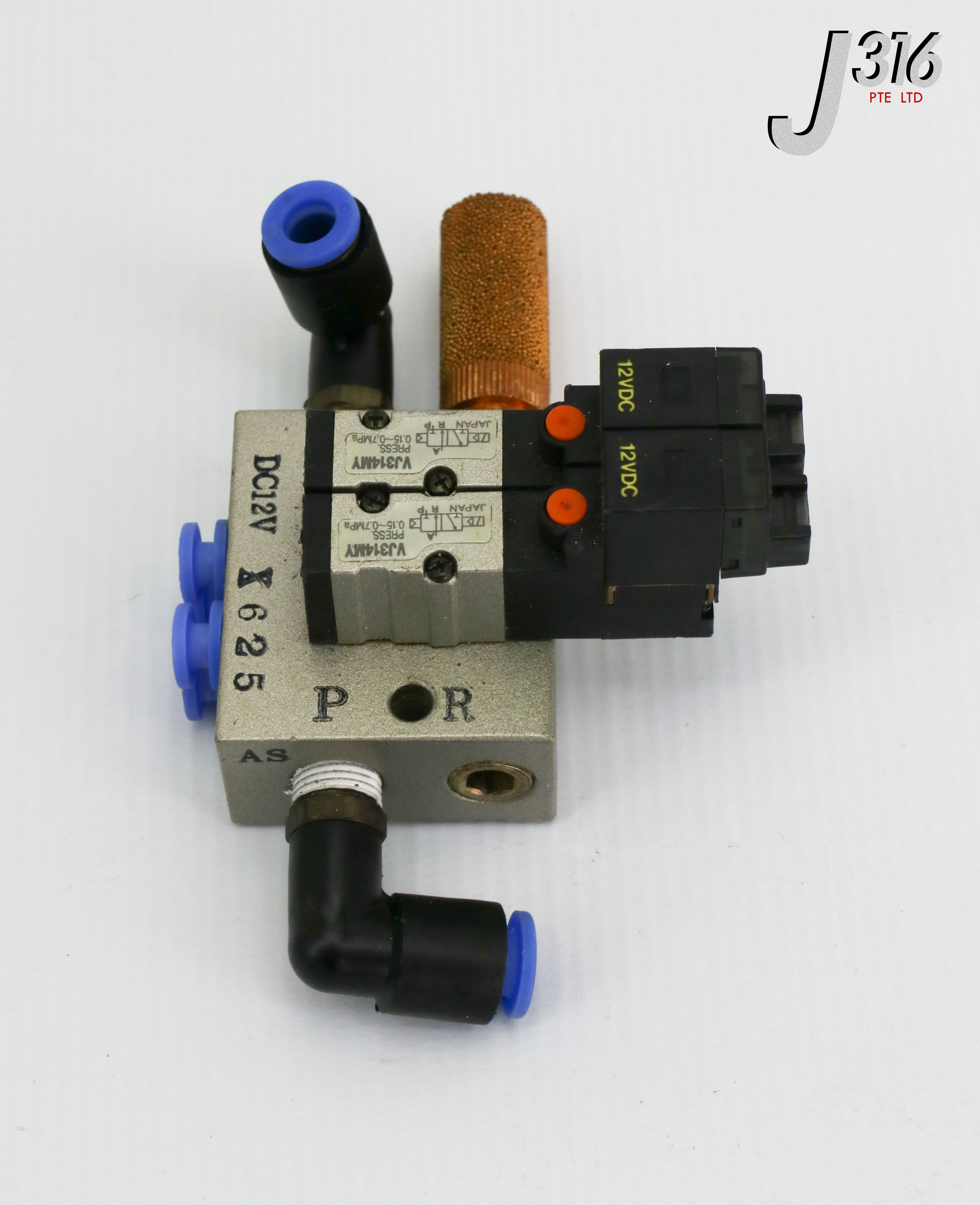 19952 SMC 4 SLOTS PNEUMATIC MANIFOLD ASSY W/ 2X SOLENOID VALVES VJ314MY ...