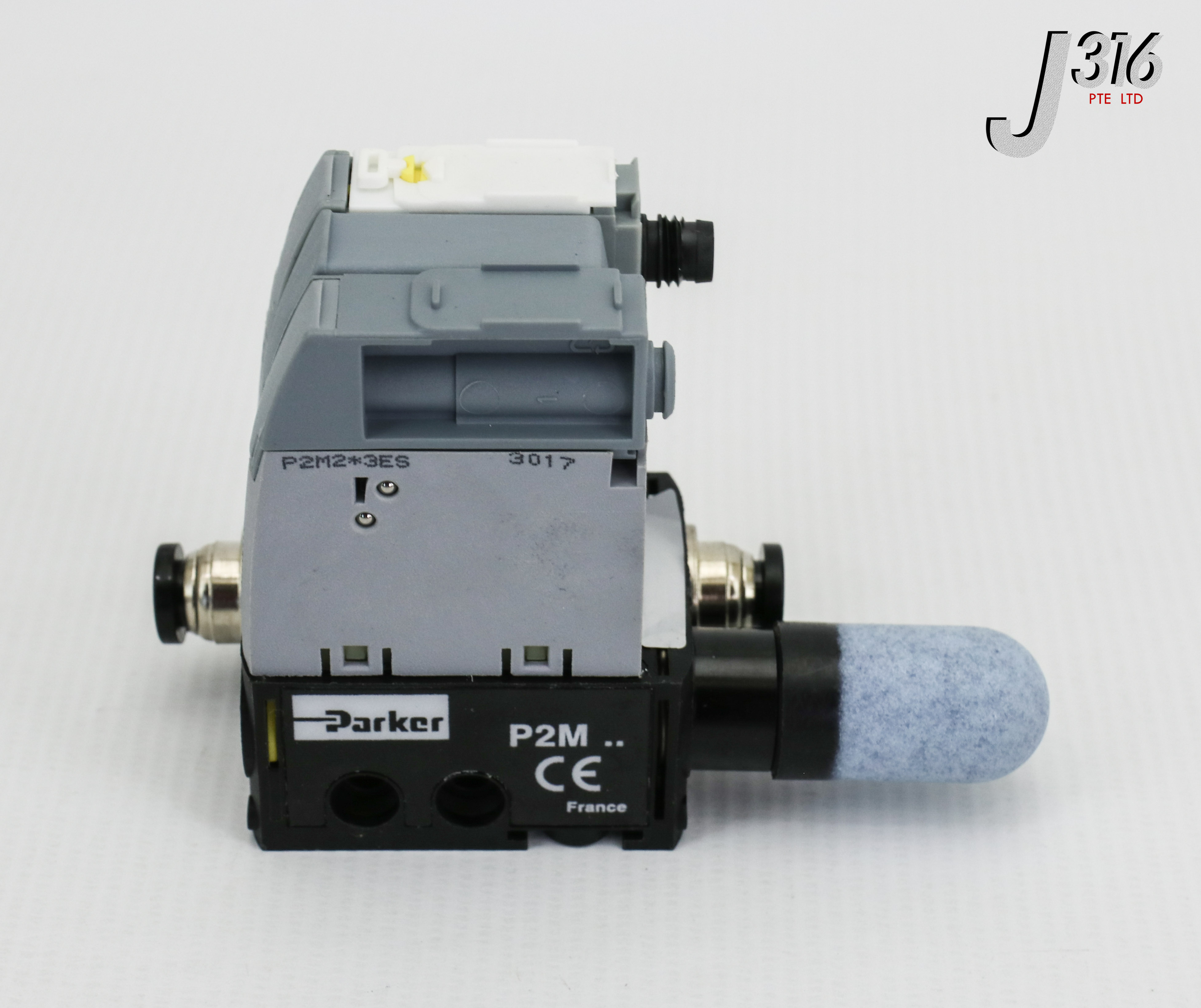 23988 PARKER MODUFLEX, 24 VDC, 1/4″ TUBE FITTING W/ 9M CABLE ...