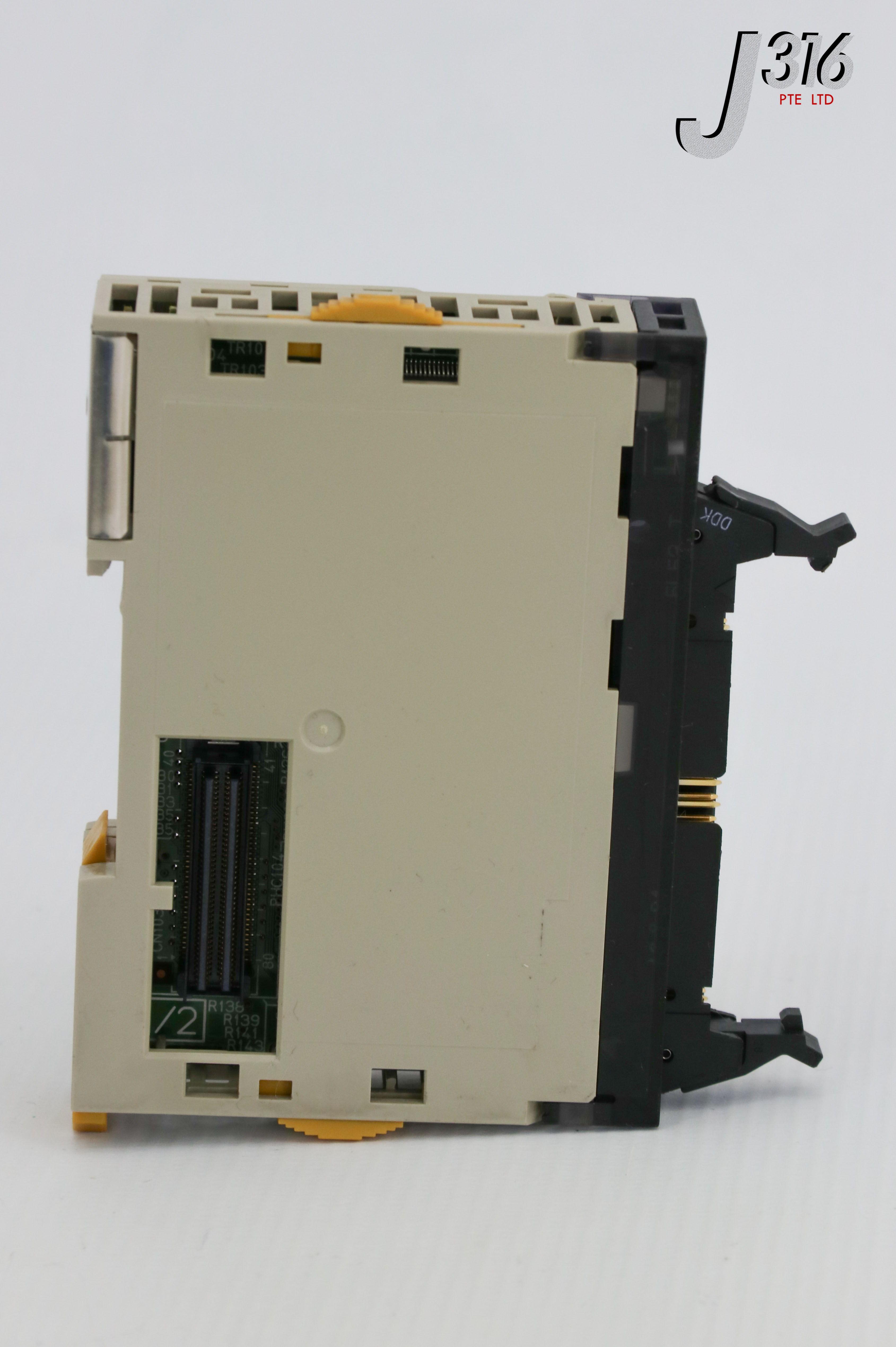 25389 OMRON OUTPUT UNIT CJ1W-OD232 – J316Gallery