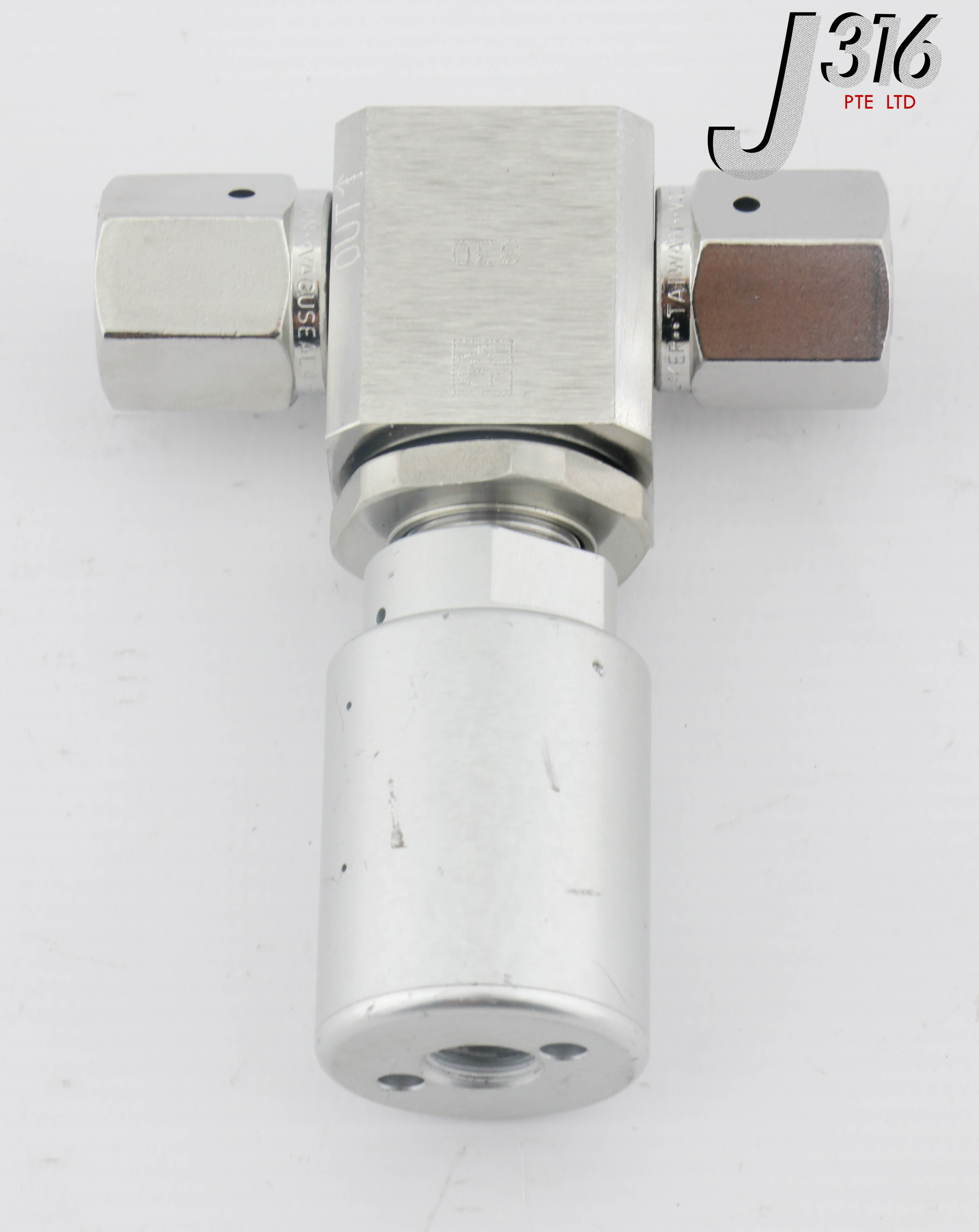 26291 PARKER 2-WAY VALVE ASSY, 830AOPLPNCSFSFF 54018928 – J316Gallery