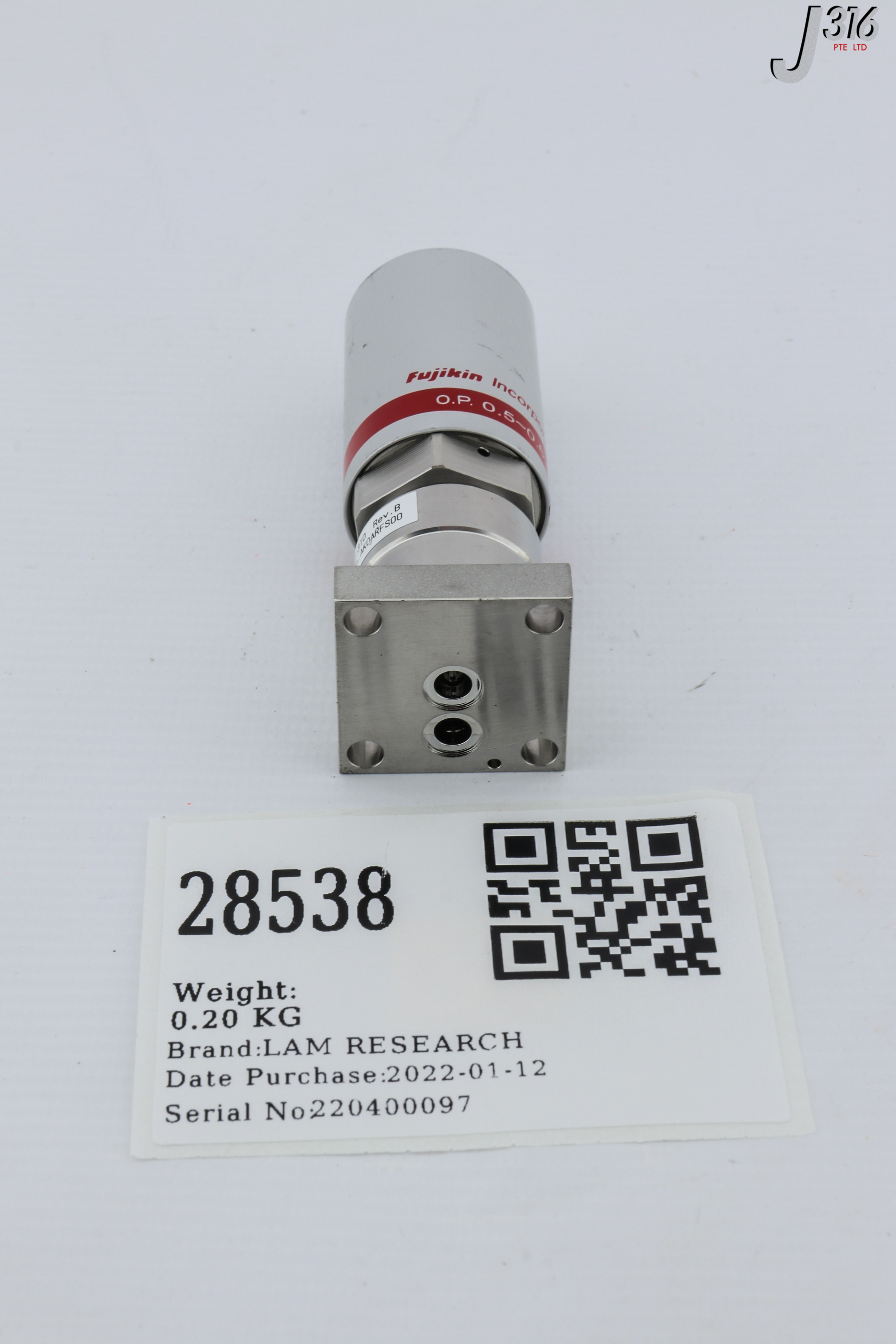 28538 LAM RESEARCH FUJIKIN DIAPHRAGM VALVE, N.C., O.P. 0.5-0.6 MPA 766 ...