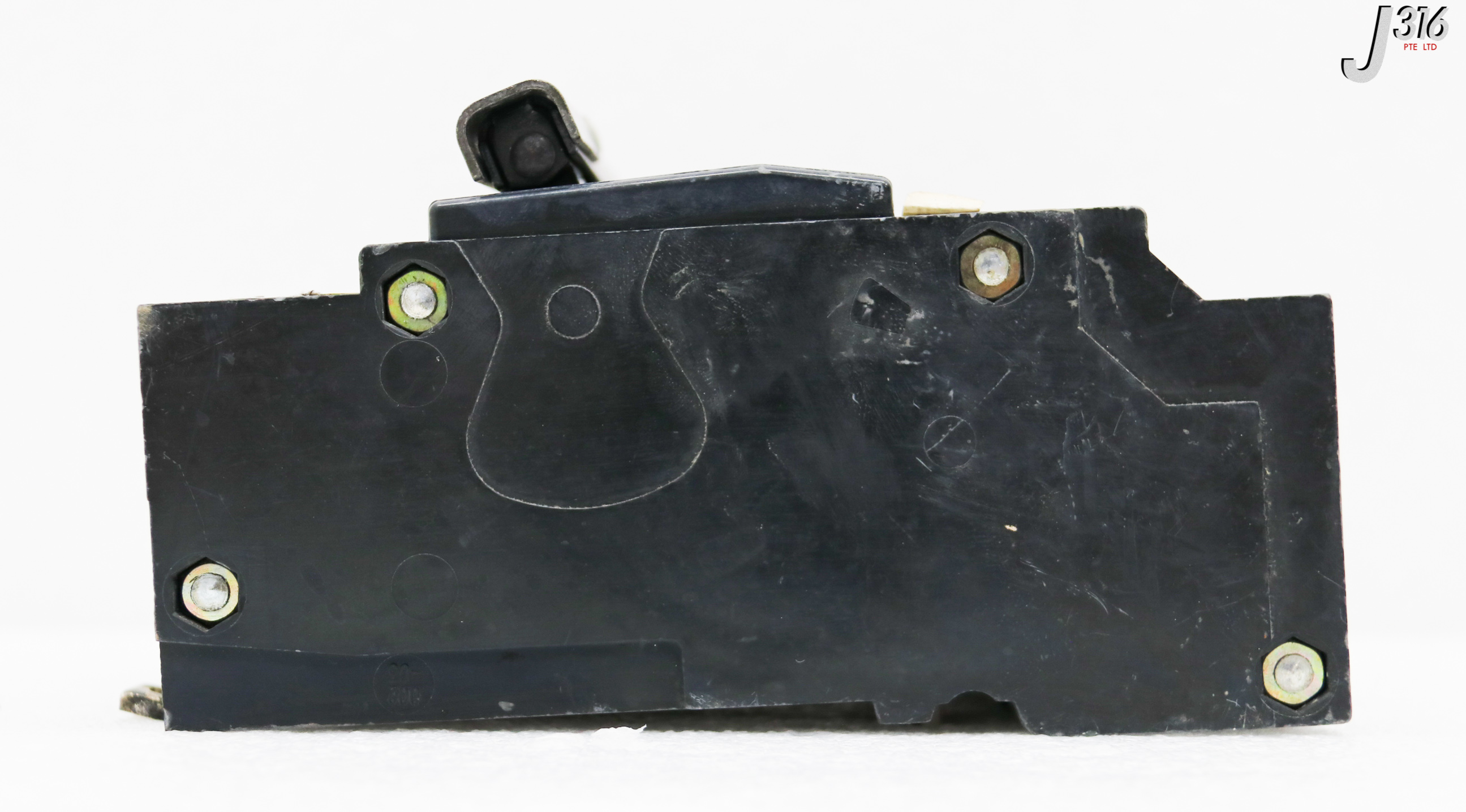 33711 SQUARE D CIRCUIT BREAKER, 125A, 3POLE QOB3125VH – J316Gallery