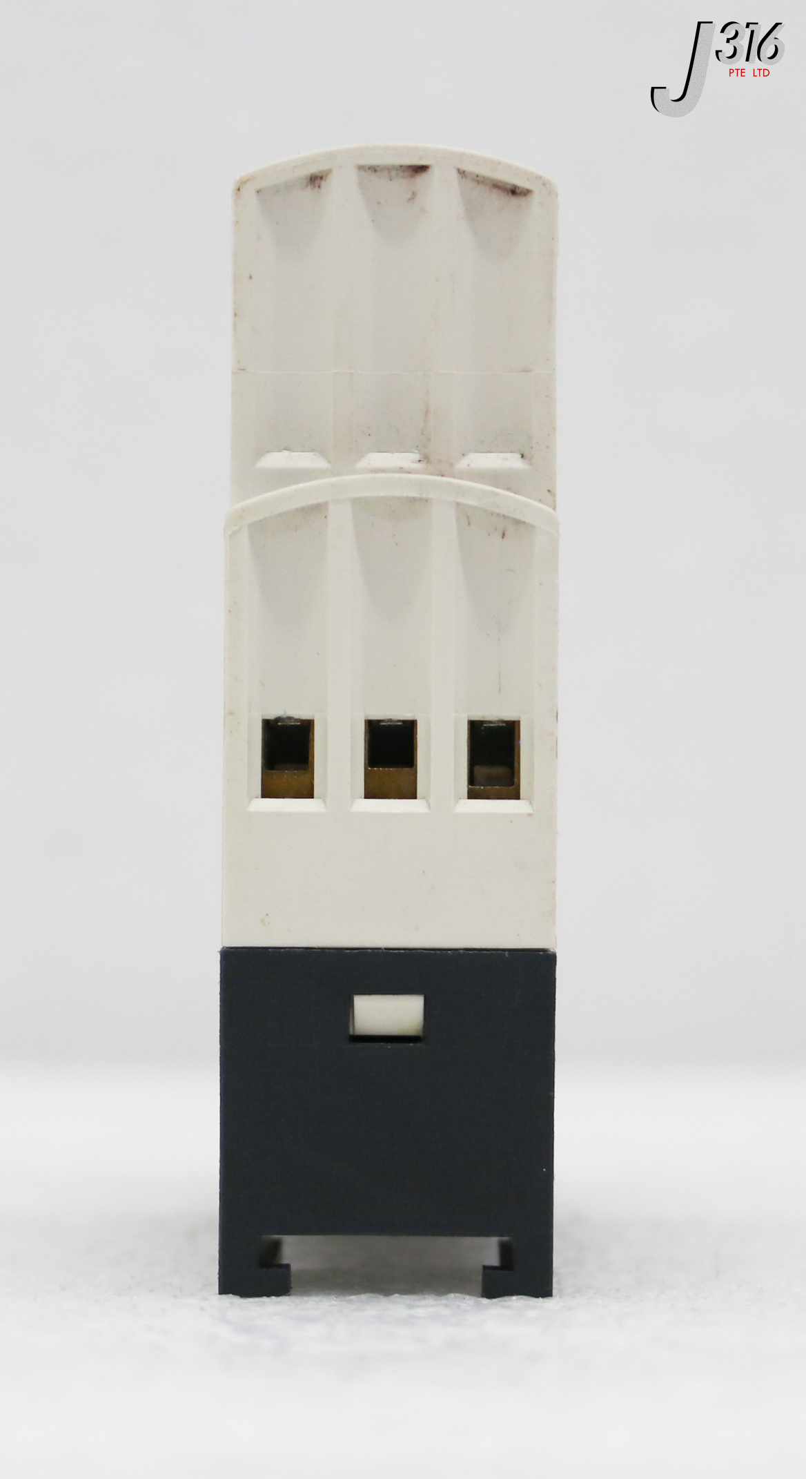 35270 SCHNEIDER ELECTRIC NETWORK CONTROL RELAY RM4TR32 – J316Gallery