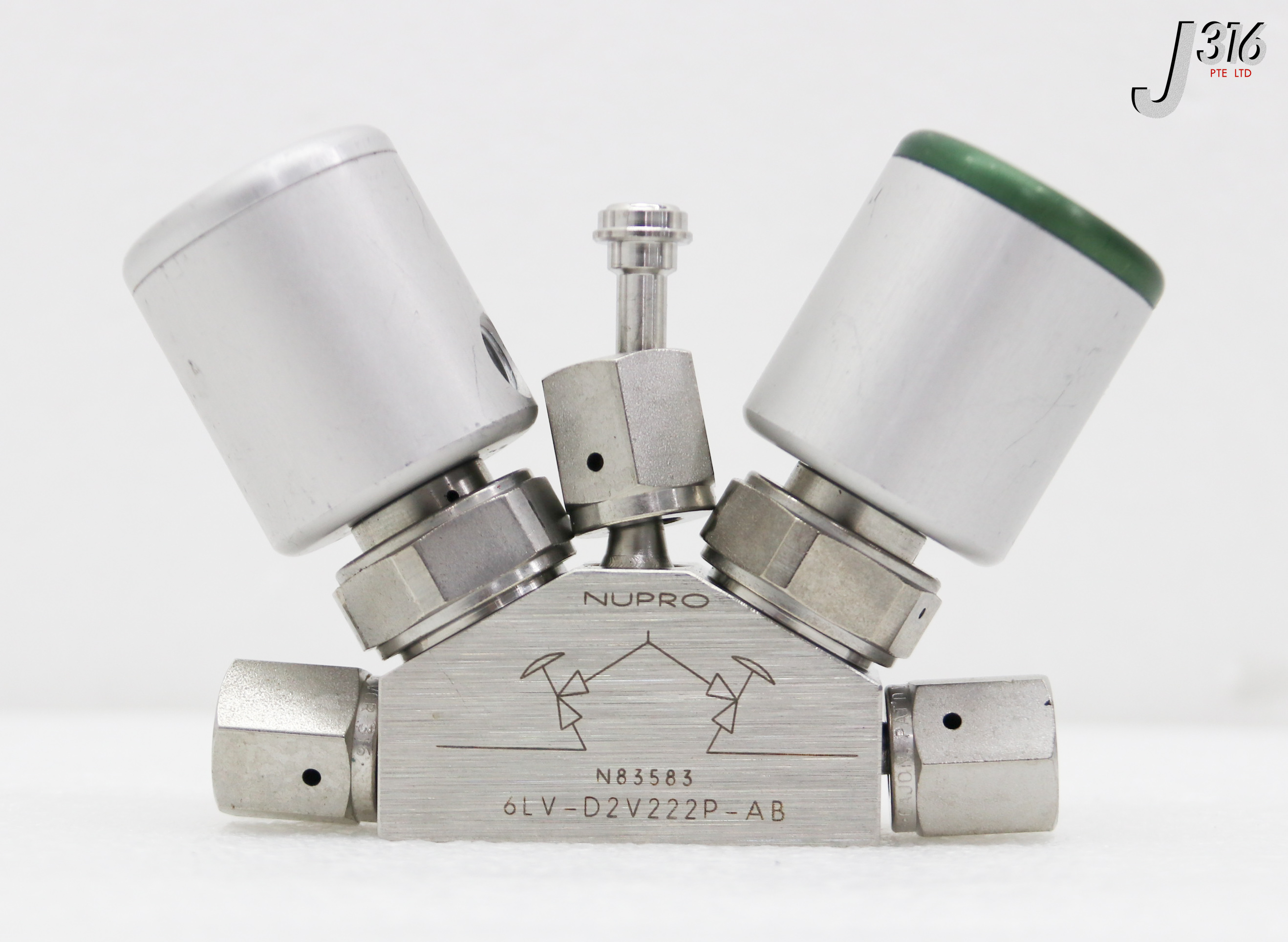 35332 NUPRO DIAPHRAGM VALVE, 2-VALVE 3-PORT MONOBLOCK, 1/4″ FVCR 6LV ...