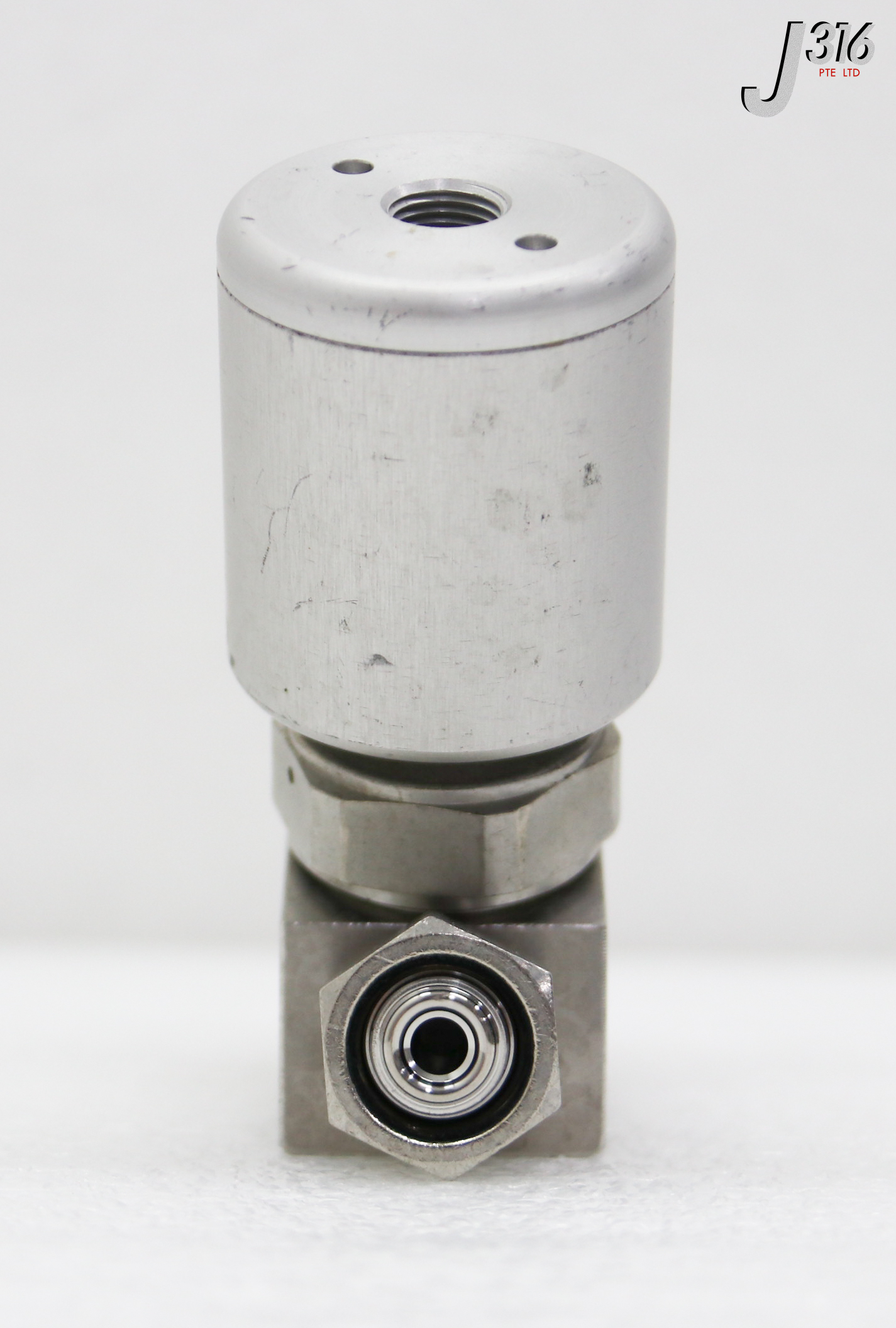 35332 NUPRO DIAPHRAGM VALVE, 2-VALVE 3-PORT MONOBLOCK, 1/4″ FVCR 6LV ...