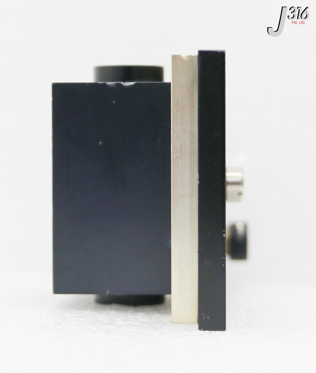 37650 QUANTRONIX LASER CONTROL ASSY, QS68-3CA 0103-02451 – J316Gallery