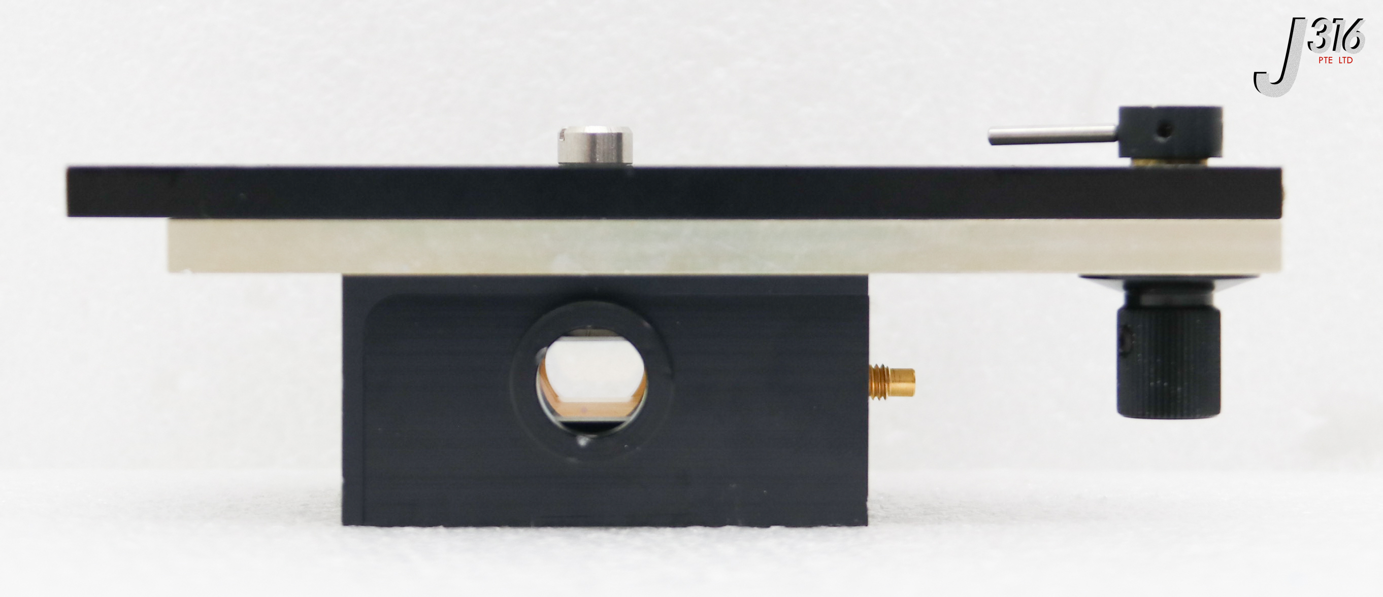 37650 QUANTRONIX LASER CONTROL ASSY, QS68-3CA 0103-02451 – J316Gallery