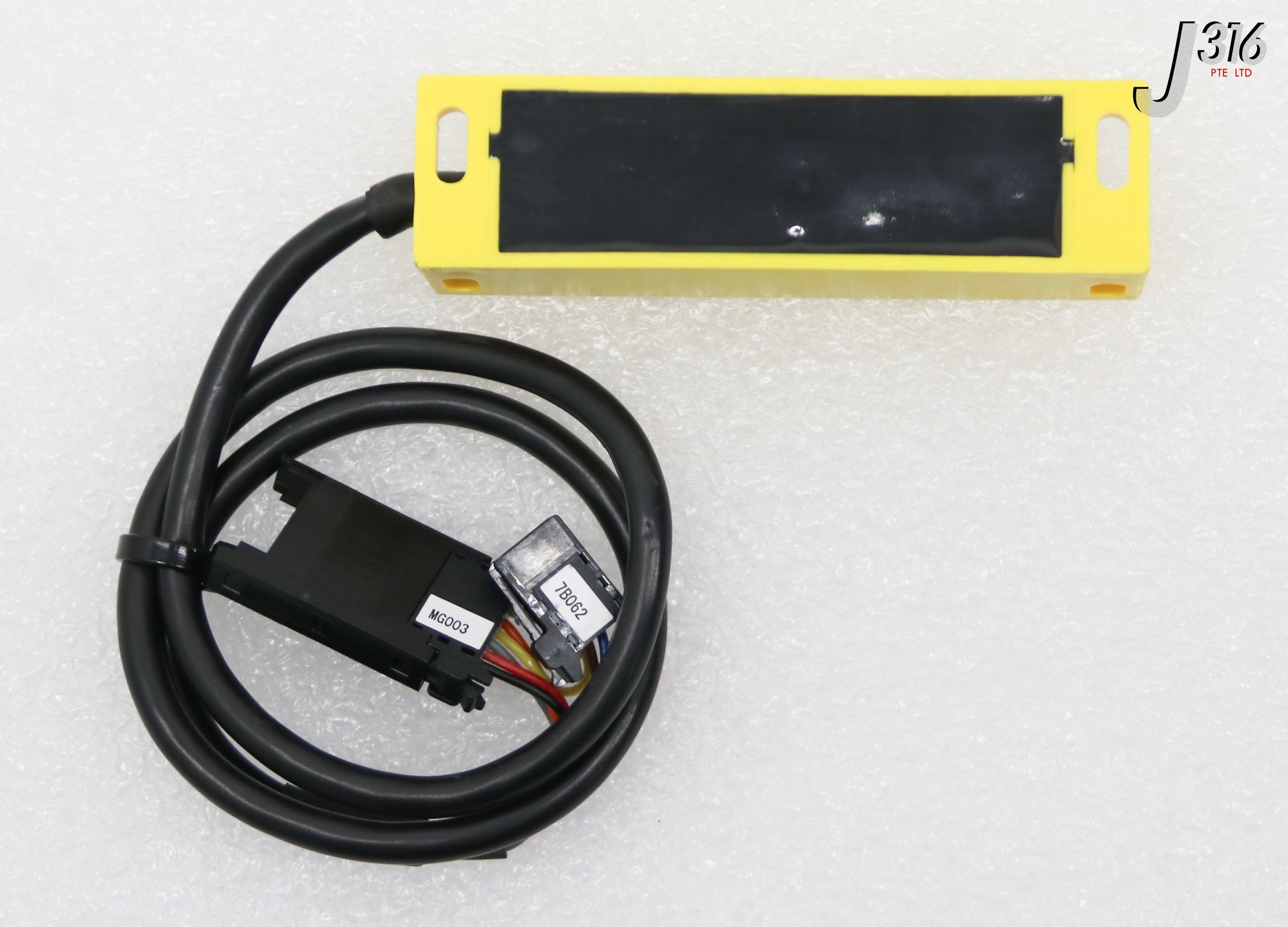 37719 BTI SAFETY SWITCH RECEIVER W/ TRANSMITTER AMX AMX4 – J316Gallery