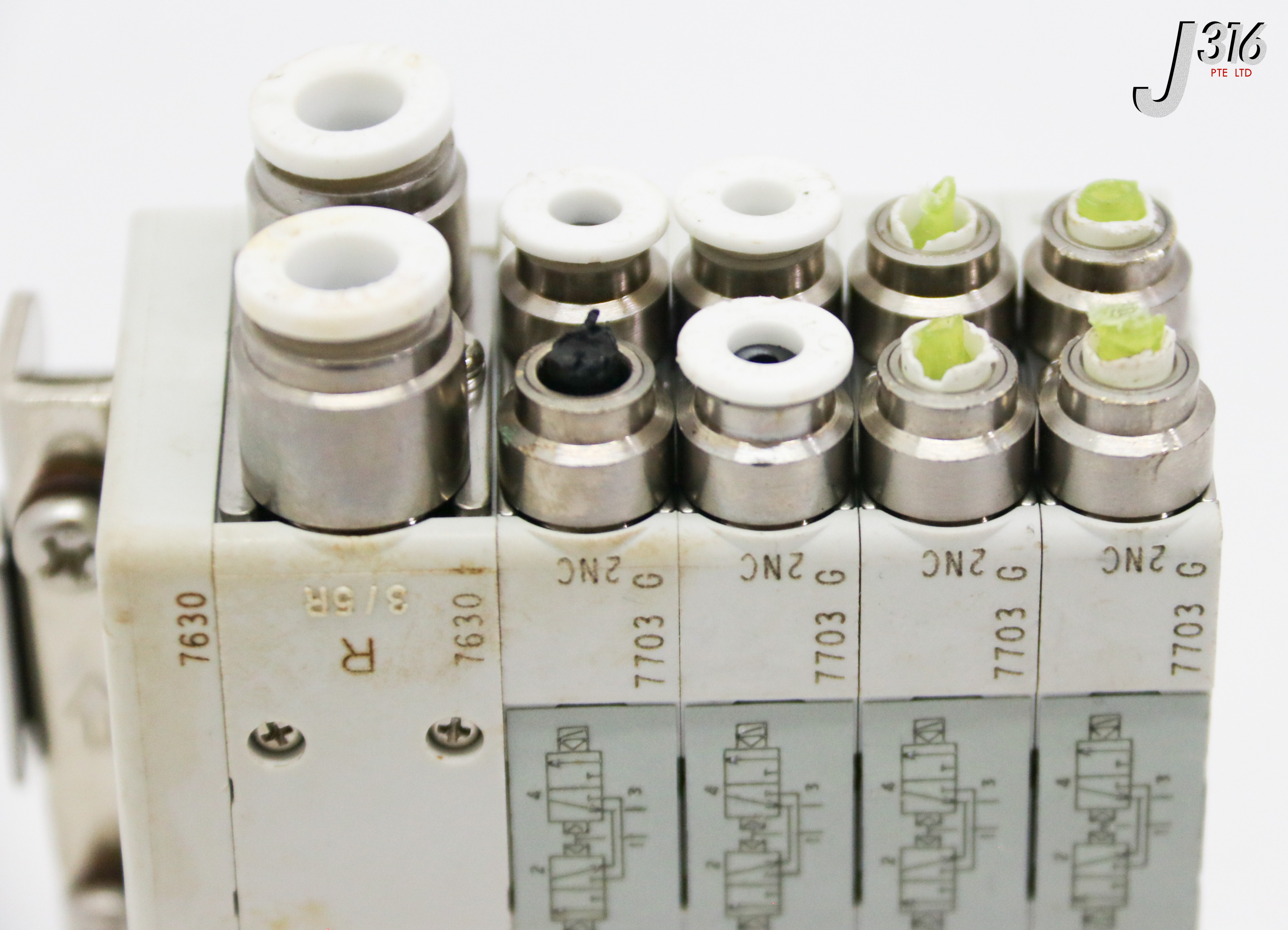 38876 CKD 4 SLOT MANIFOLD VALVE ASSY N3E0660-MU – J316Gallery