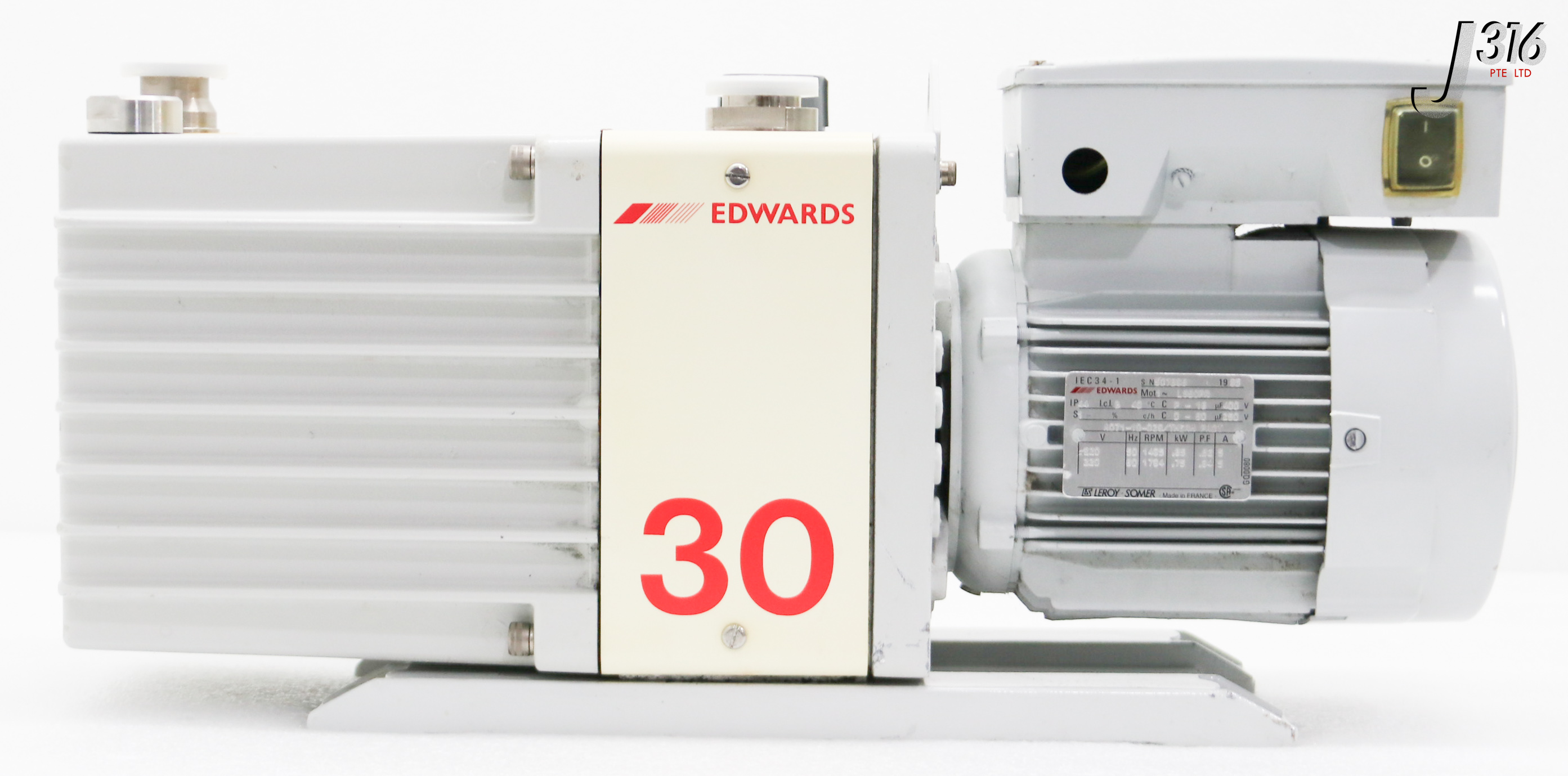 39018 EDWARDS ROTARY VANE VACUUM PUMP E2M30 – J316Gallery