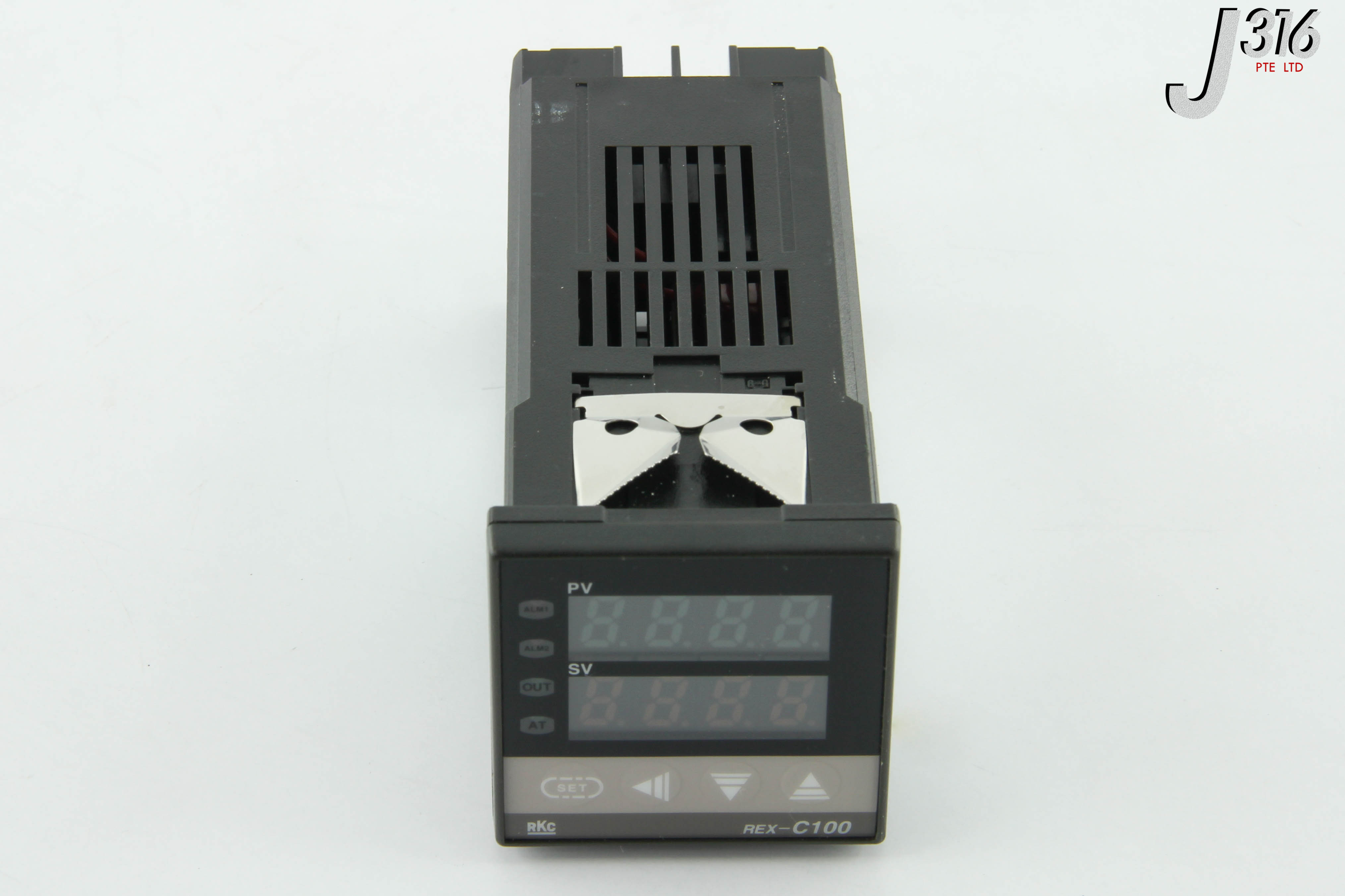 4442 RKC TEMPERATURE CONTROLLER REX-C100 C100FK02-M*AB – J316Gallery