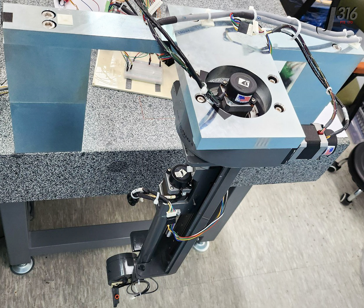 C2802 APPLIED MATERIALS LONG ROBOTS, 0020-78974, 0020-78969 (REFURB ...