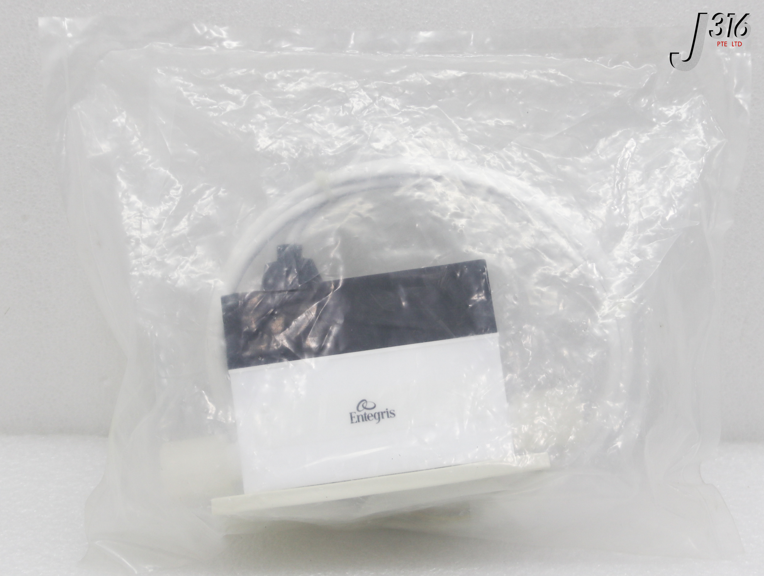 C3774 ENTEGRIS NT ELECTRONIC FLOWMETER, 0-60PSIG, 30-300ML/MIN, 3/8 ...