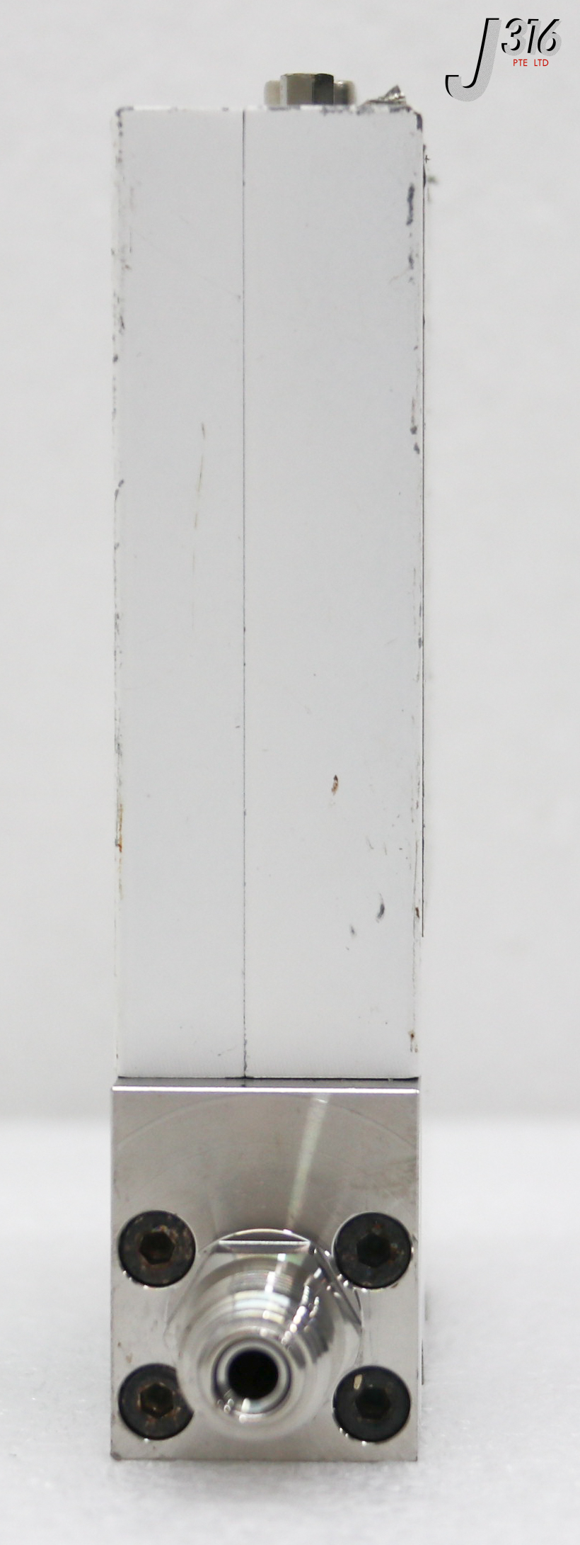 M56 FUJIKIN MFC, T1000M SERIES FCST1005MF-4J2-F500-H2-MR0018 – J316Gallery